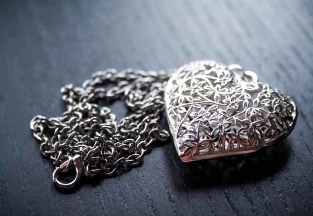 What Makes Silver Jewelry So Attractive? | We Silver Jewelry Wholesale Blog